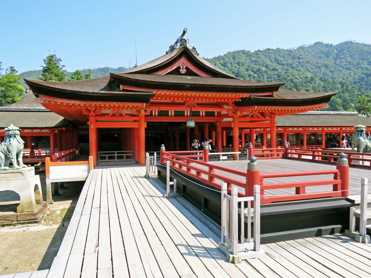 Itsukushima Shrine, Miyajima Island in Hiroshima – Lucky Japan